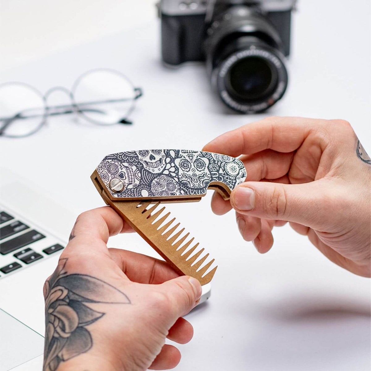 Wooden Beard Comb - Skull Light – Bearded Only